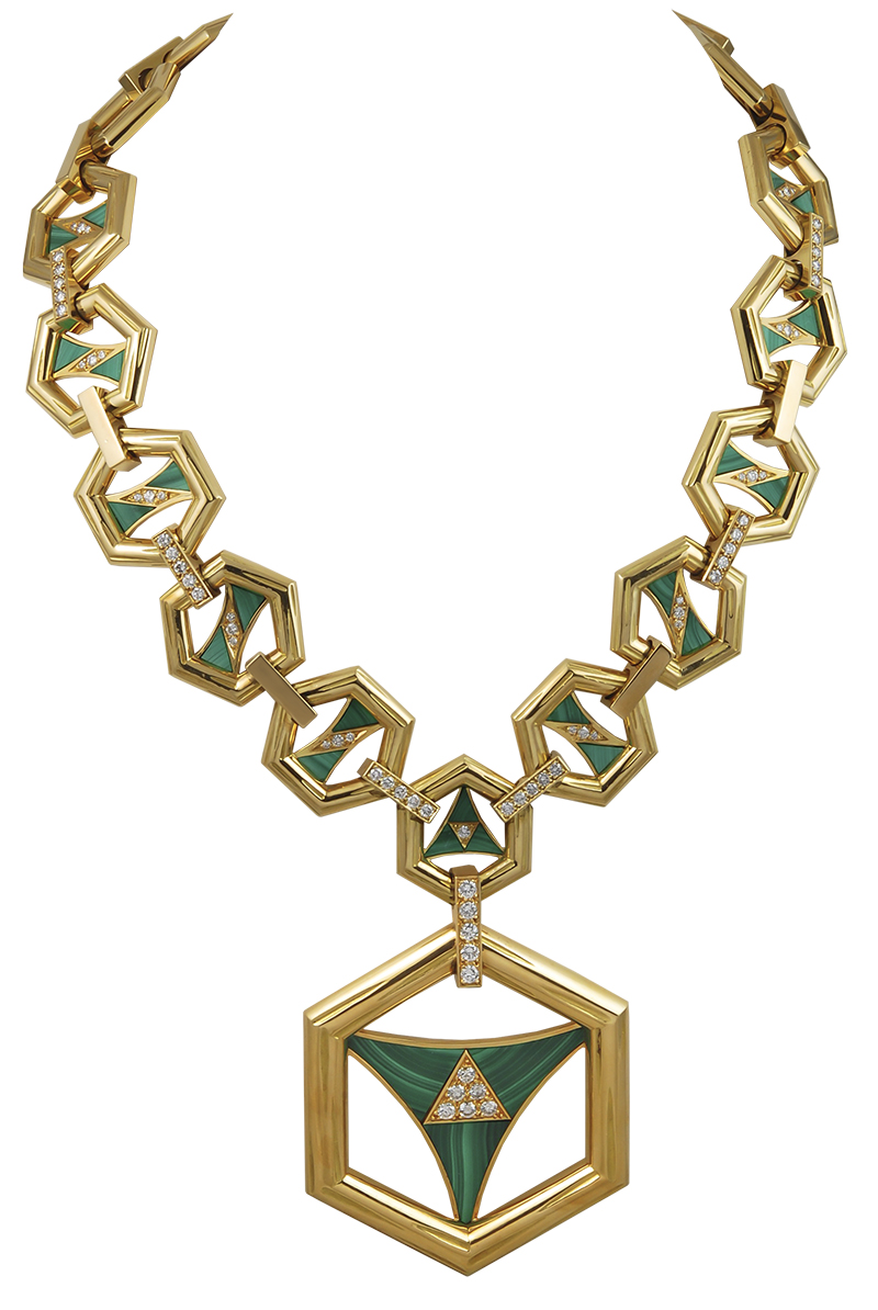 A SNEAK PEEK OF THE RARE JEWELS YOU WILL FIND AT LUEUR | Bejeweled